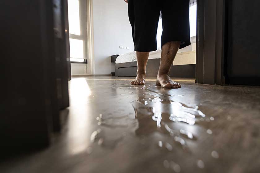 Fall Prevention Tips For The Elderly - Discovery Village