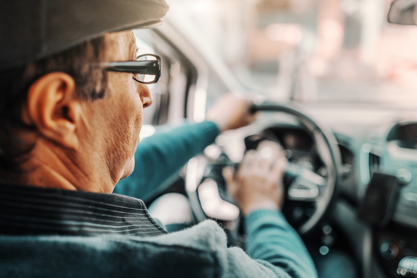 Essential Senior Driving Tips - Discovery Village