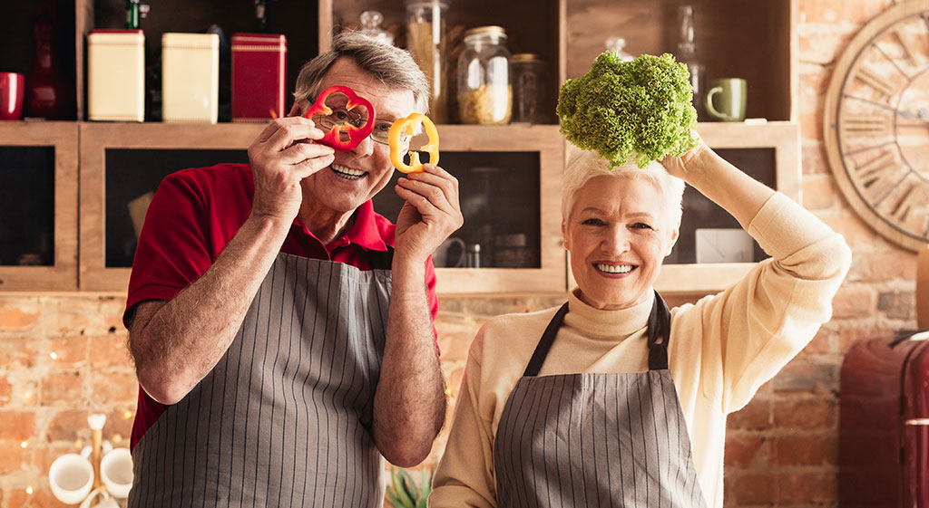 Healthy Eating Habits Tips For Seniors To Improve Nutrition - Discovery ...