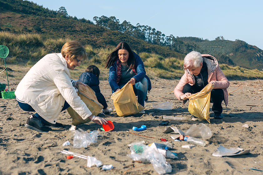 The Positive Impacts Of Volunteering - Discovery Village