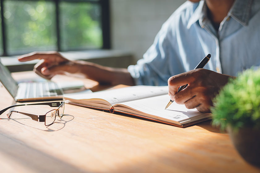 A Checklist Of Items To Bring When Moving Into Memory Care - Discovery ...