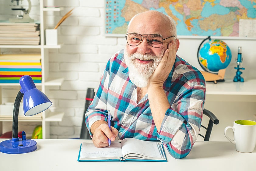 How To Keep A Sharp Mind As You Age - Discovery Village