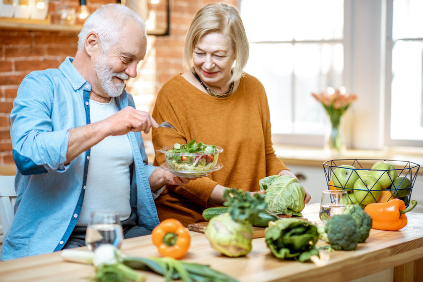 4 Brain-Healthy Foods To Serve For Your Aging Parents - Discovery Village