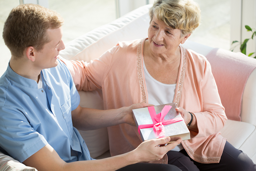 Elderly And Loneliness: 4 Ways Companion Care In Senior Community Homes ...