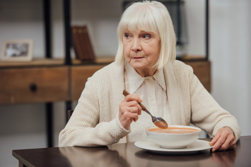 Discovering 7 Factors That Trigger Emotional Eating In The Elderly ...
