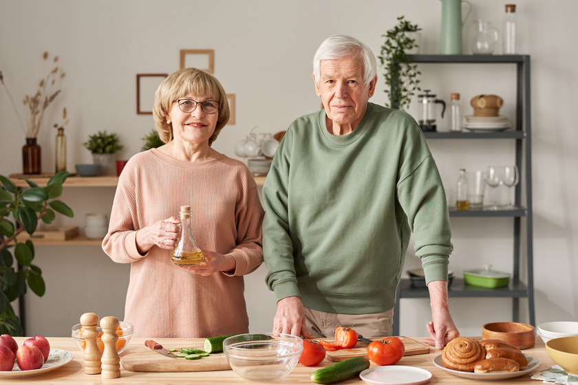 How Seniors' Healthy Eating Programs Help Them Live Stronger And Longer ...