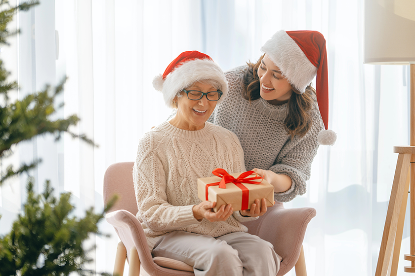 Bringing Festive Spirit To Assisted Living: Why Holiday Cheer Matters - Discovery Village