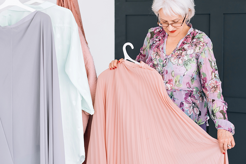 5 Different Kinds Of Adaptive Clothing For Your Elderly Loved One ...