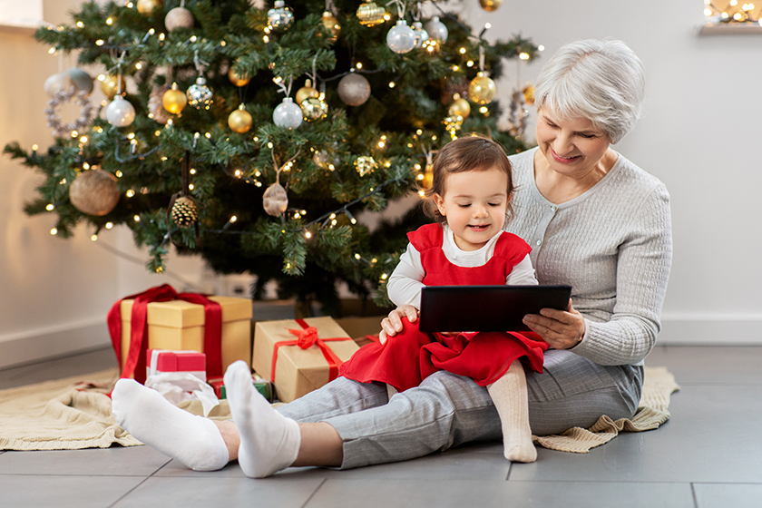 5 Reasons Why Seniors And Young Children Thrive When They Spend Time ...